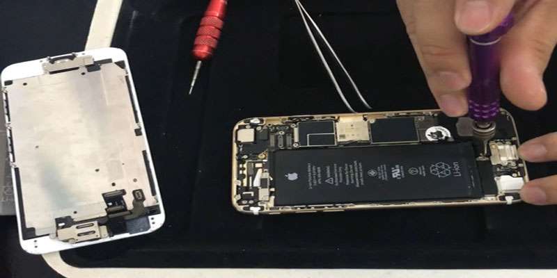 Hướng Dẫn Quy Trình Tự Thay Pin iPhone 11 Cực Đơn Giản Tại Nhà