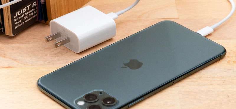 iPhone 14 Dùng Sạc Gì? Sạc Nào Nhanh Và Tốt Cho iPhone Nhất?